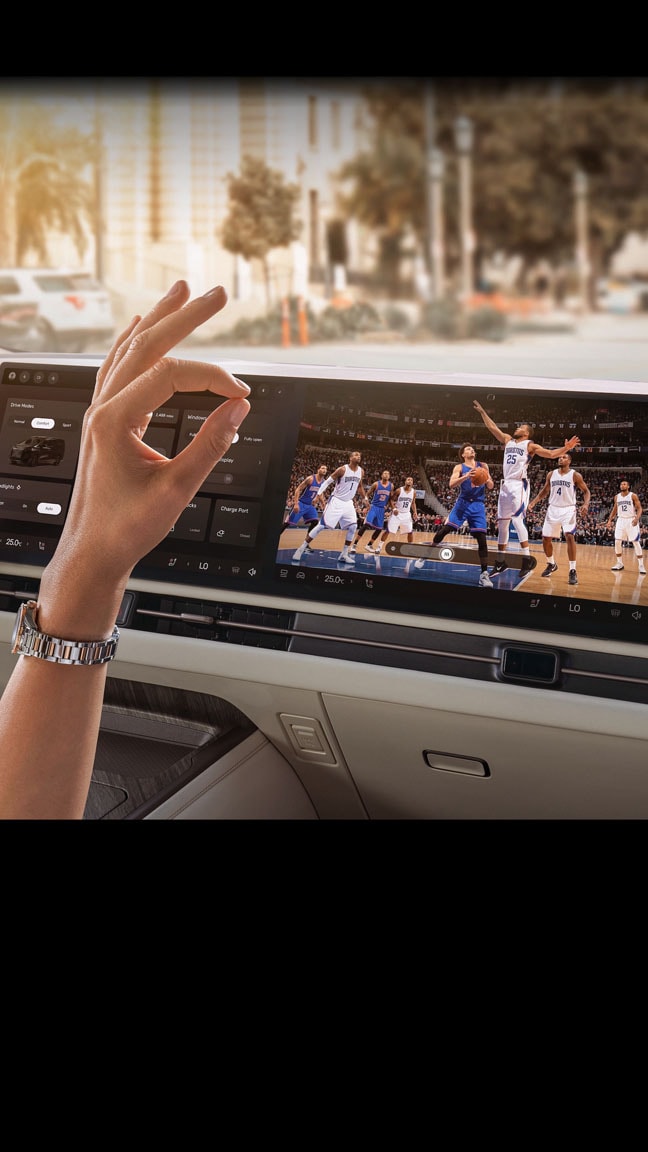 FX Super One: First Class EAI‑MPV